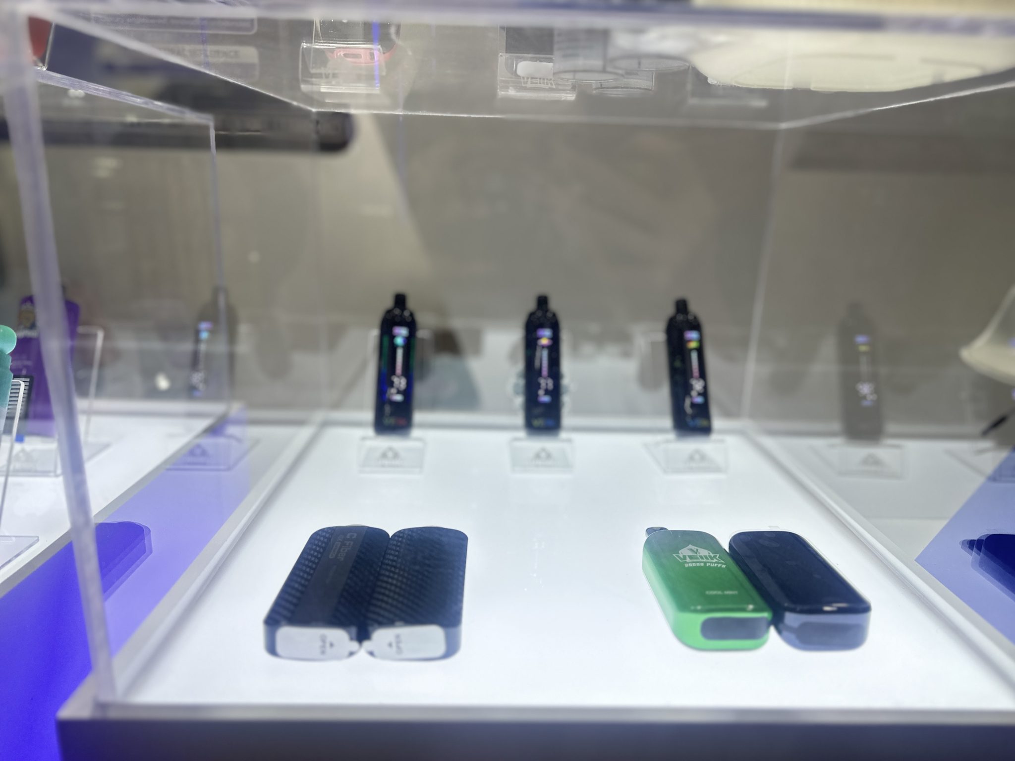 VEIIK at World Vape Show Dubai 2025: Innovation Meets Elegance – VEIIK